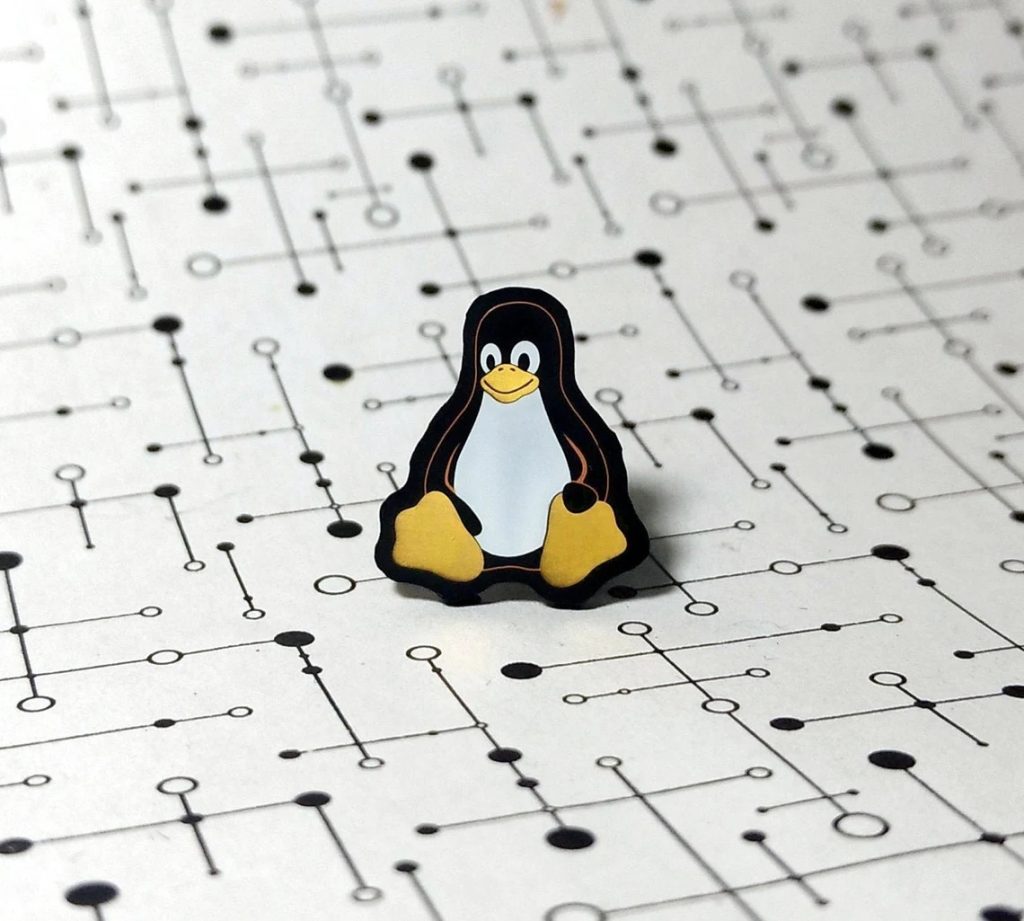 Linux Tux Penguin PCB Lapel Pin – mozzwald.com